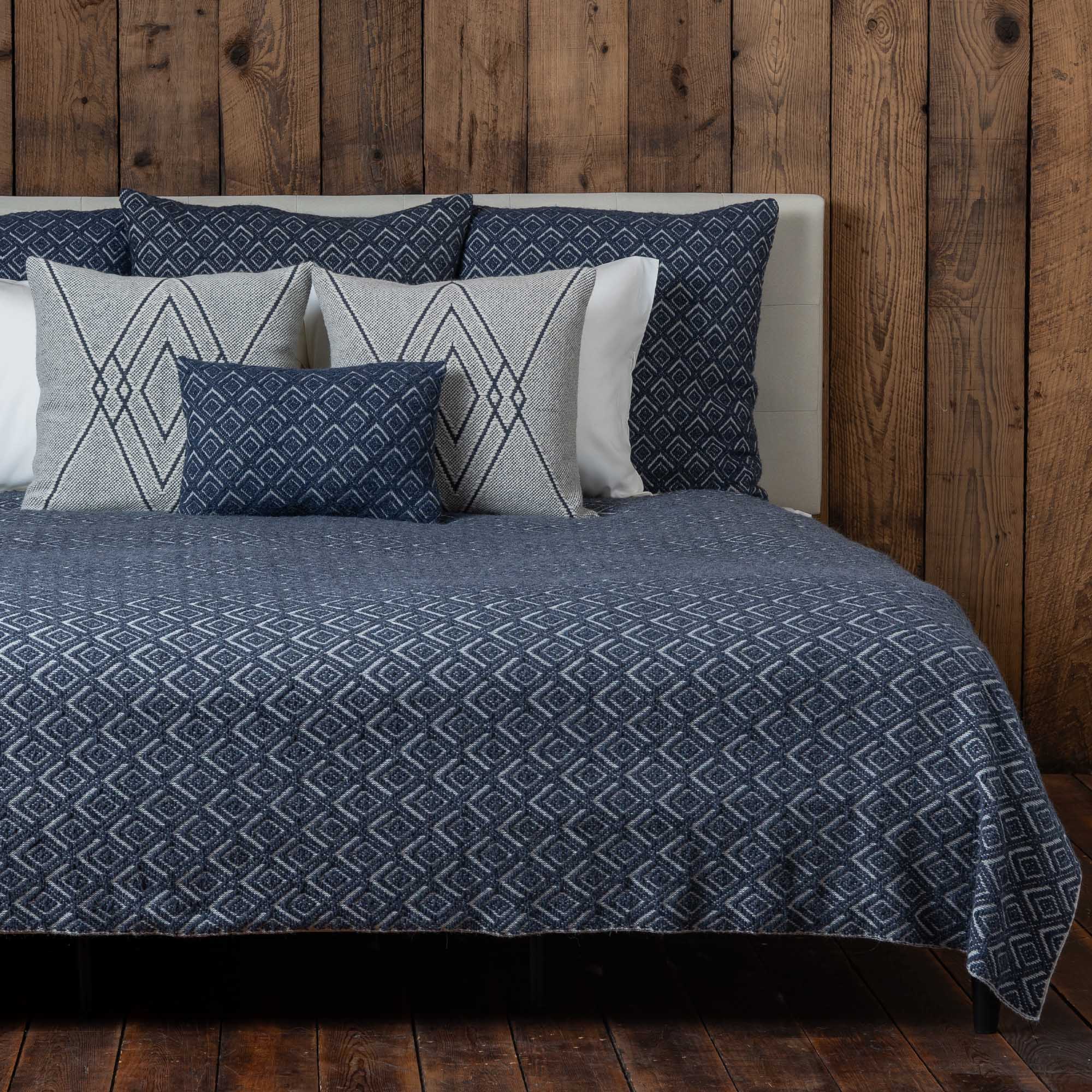Buy Mystic Bed Blanket | Luxury Alpaca Blanket | Alicia Adams Alpaca